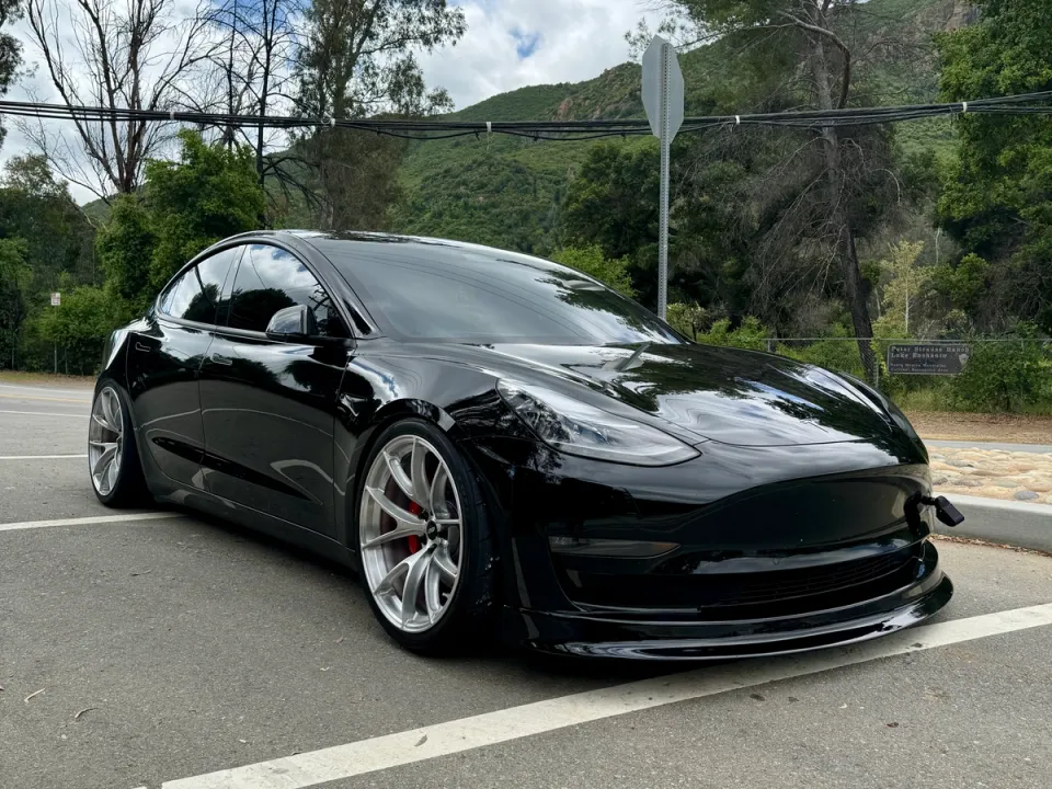 Tesla Model 3 with 20" VS-5RS Wheels in Brushed Clear