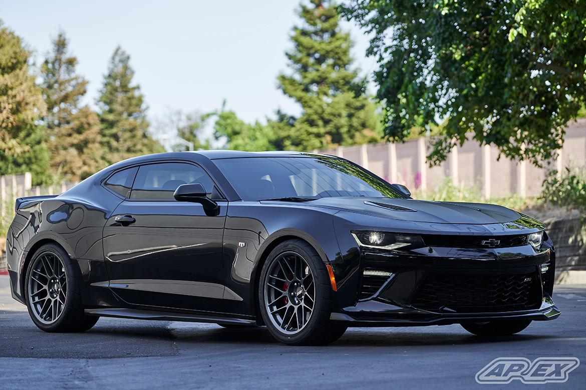 Chevrolet 6th Gen Camaro SS 1LE with 19" ARC-8 Wheels in Anthracite