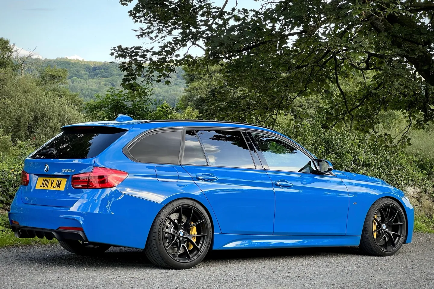 BMW F31 Wagon 3 Series with 19" VS-5RS Wheels in Satin Black