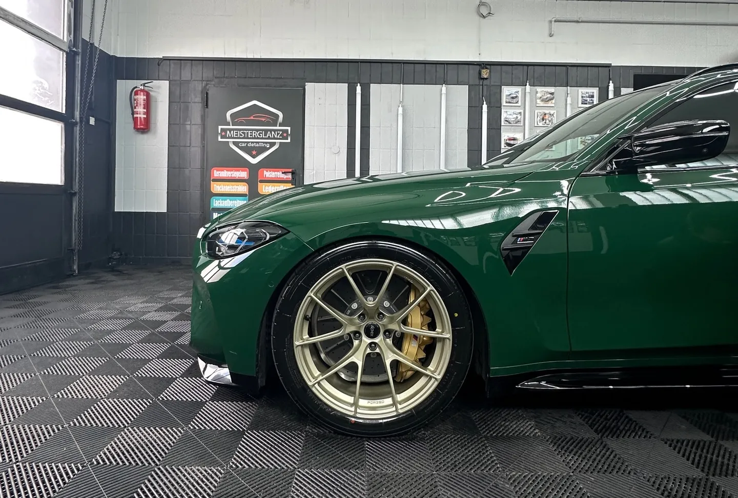BMW G80 M3 with 19" VS-5RS Wheels in Motorsport Gold