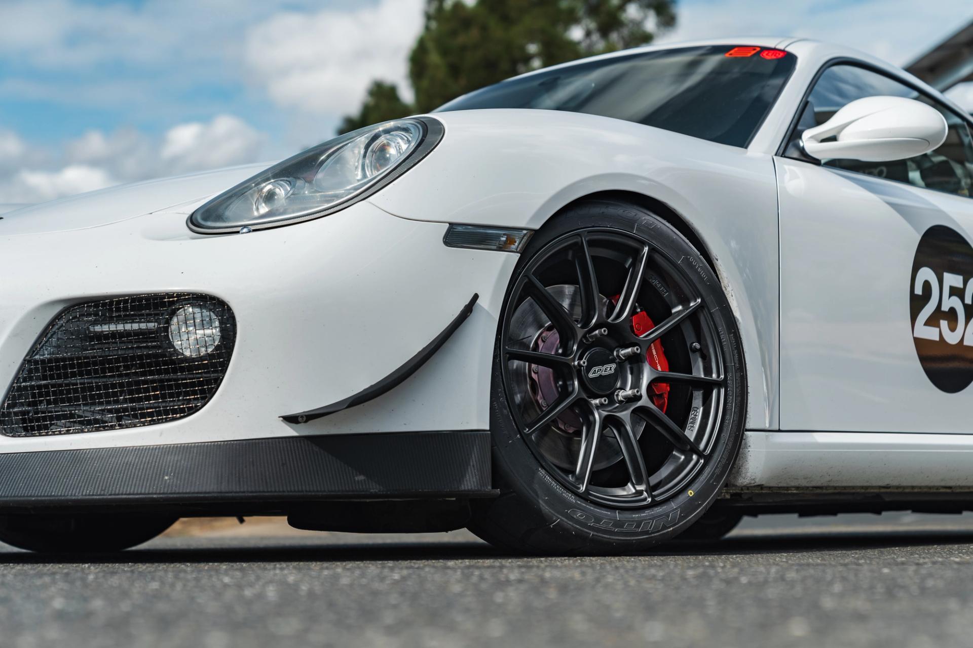 Porsche 987 Cayman S with 18" SM-10RS Wheels in Satin Black