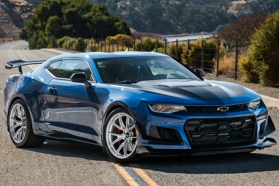 Chevrolet 6th Gen Camaro ZL1 1LE with 20" VS-5RS Wheels in Brushed Clear