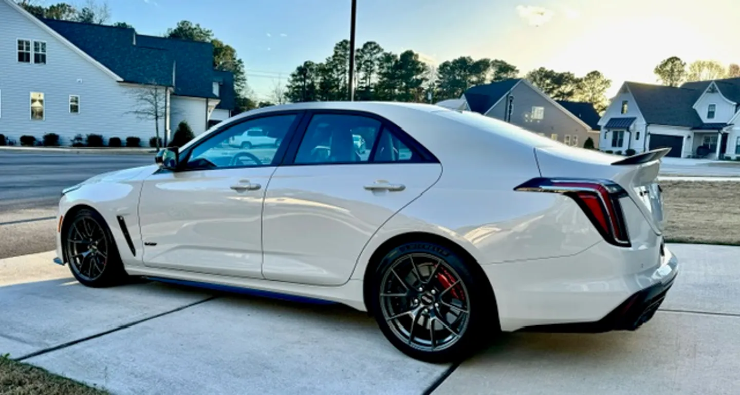 Cadillac CT4-V Blackwing with 18" VS-5RS Wheels in Anthracite