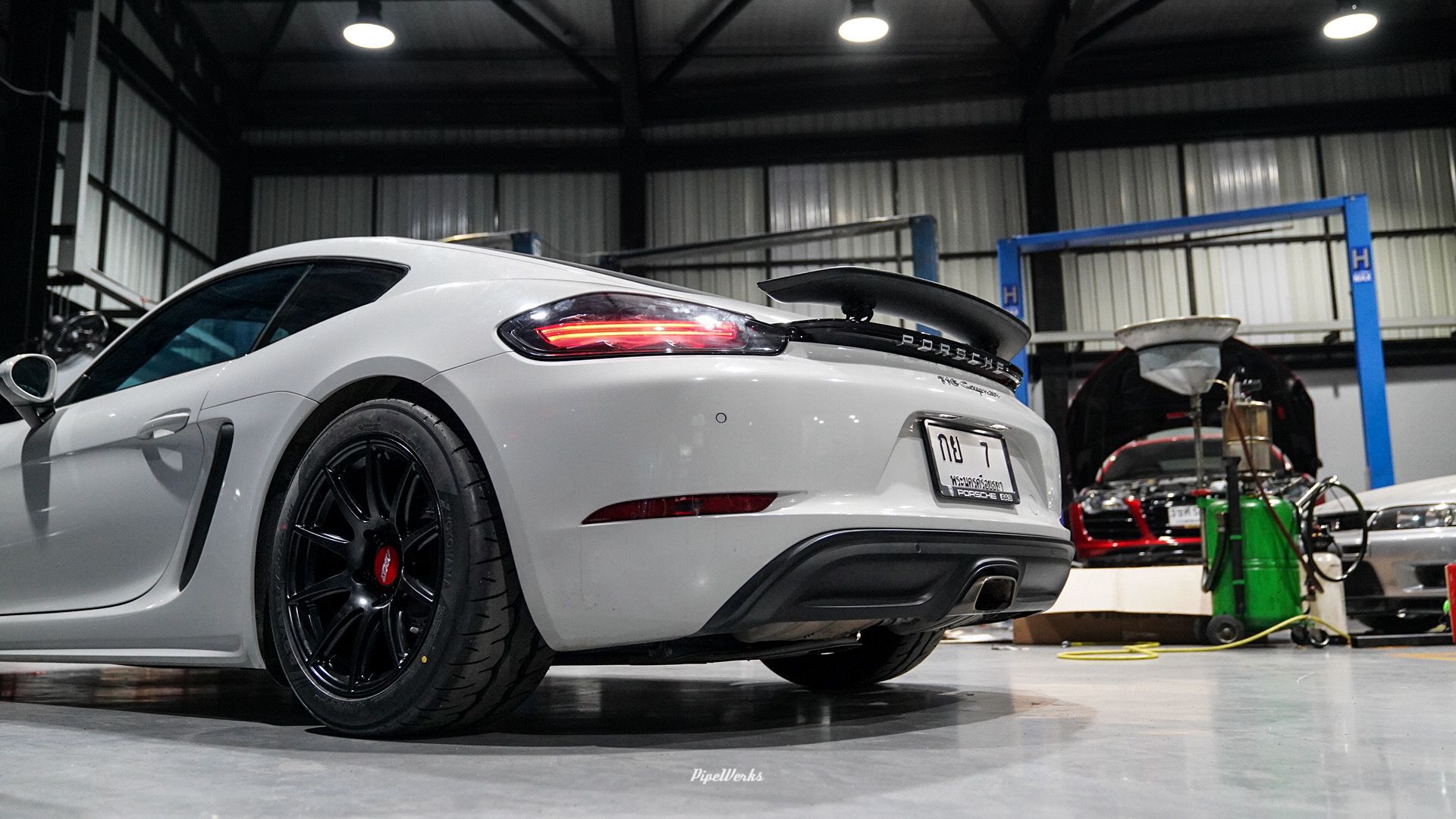 Porsche 718 Cayman Base with 18" SM-10 Wheels in Satin Black