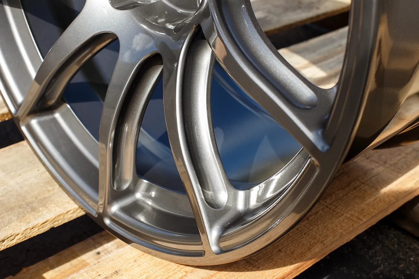 Firsthand Look at the SM-10 Wheel