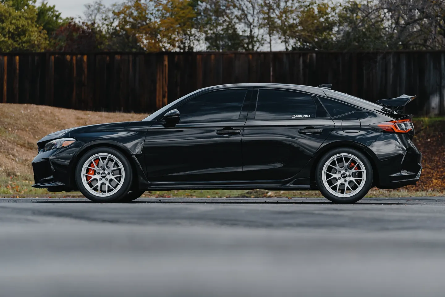 Honda FL5 Civic Type-R with 18" EC-7 Wheels in Race Silver