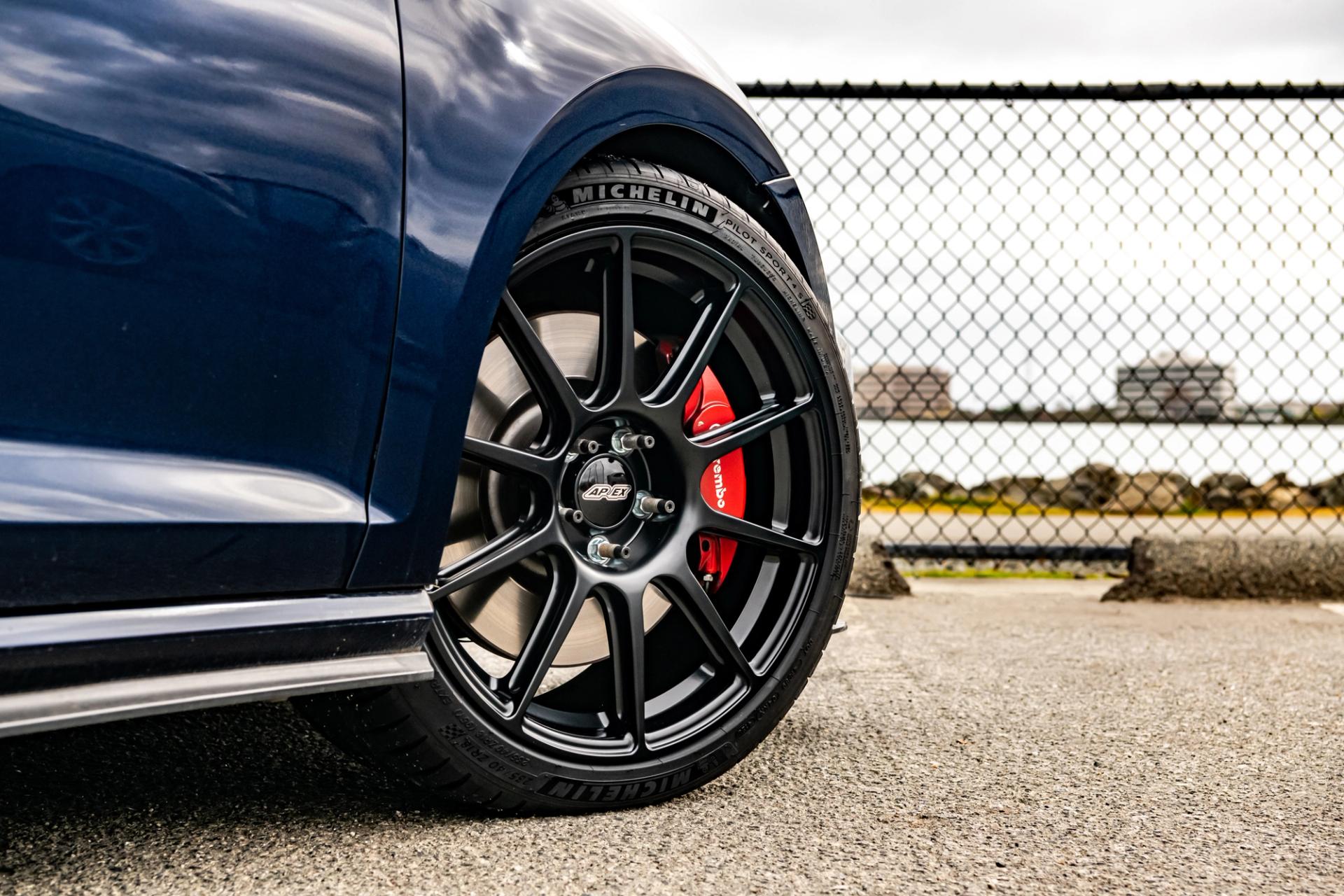 VW MK7 GTI with 18" SM-10 Wheels in Satin Black