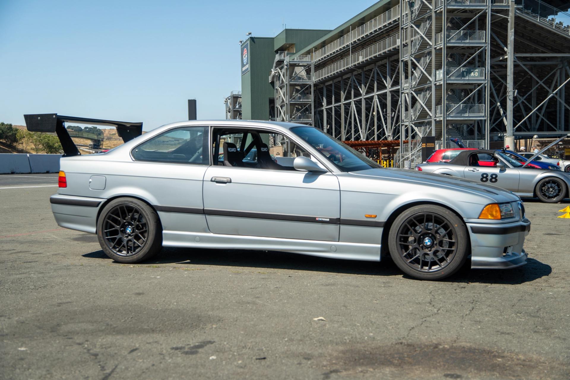 BMW E36 M3 with 17" ARC-8R in Satin Black on BMW E36 - Apex Album