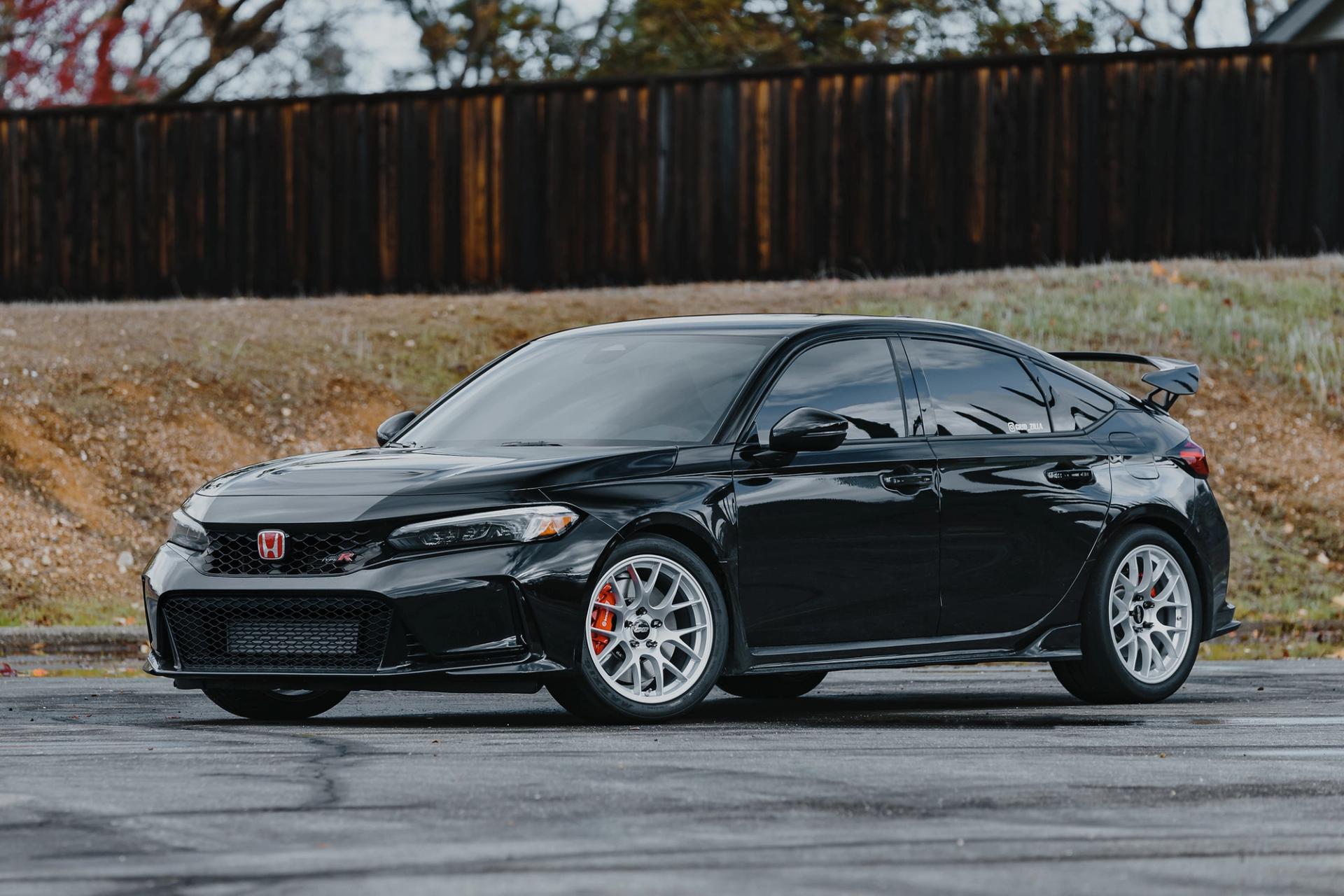 Honda FL5 Civic Type-R with 18" EC-7 Wheels in Race Silver