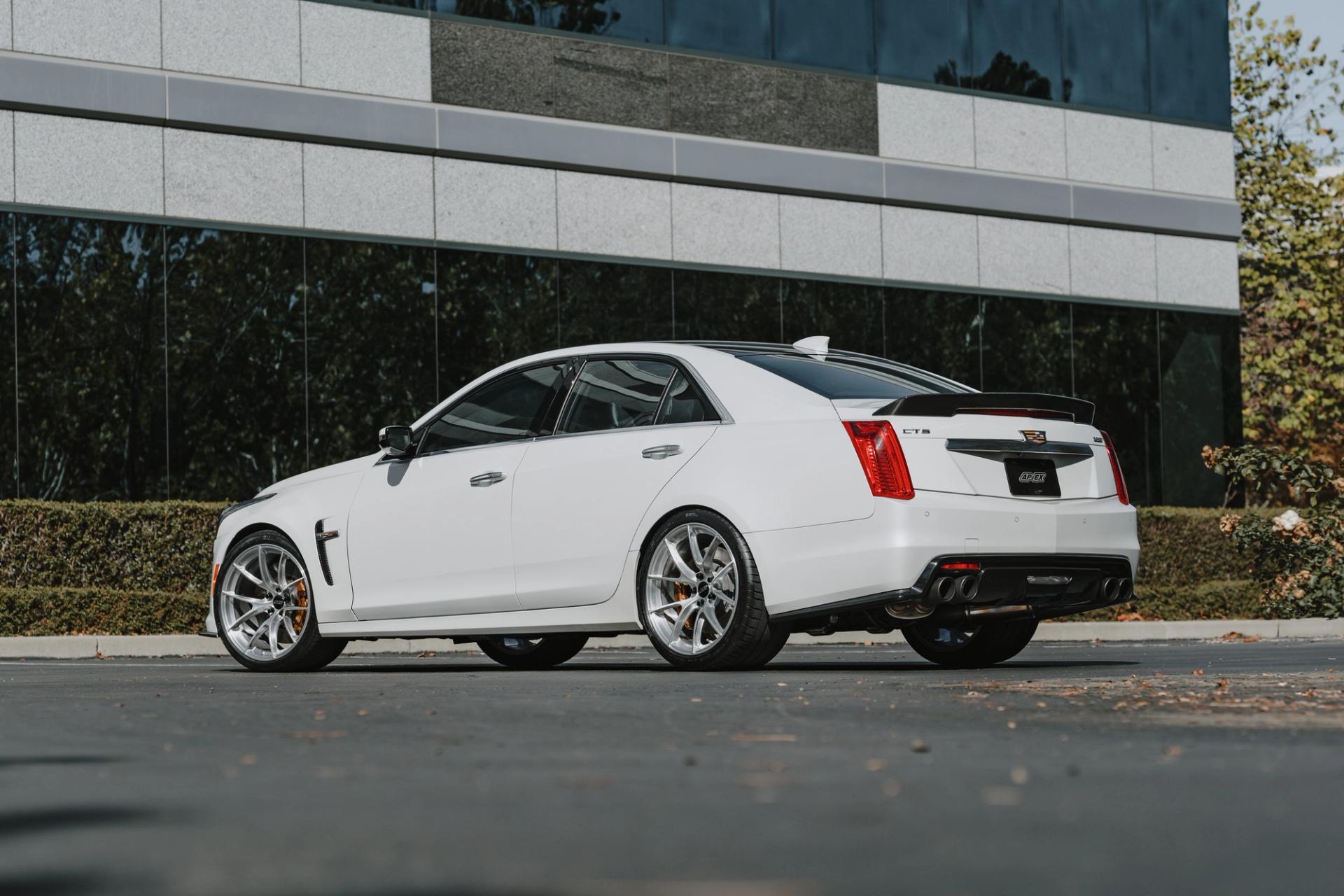 Cadillac Gen 3 CTS-V with 20" VS-5RS Wheels in Brushed Clear