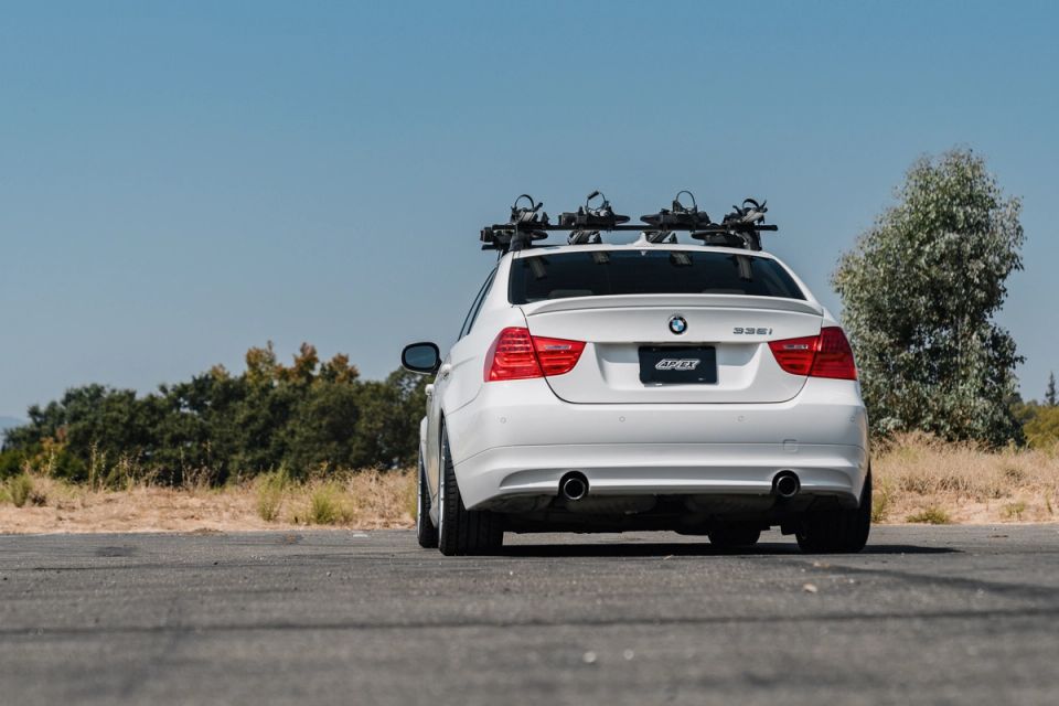 BMW E90 LCI Sedan 3 Series with 18" ARC-8 Wheels in Hyper Silver