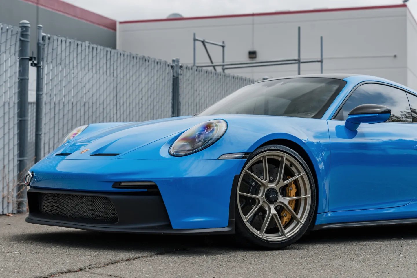 Porsche 911 992.1 GT3 with 20" VS-5RS Wheels in Motorsport Gold