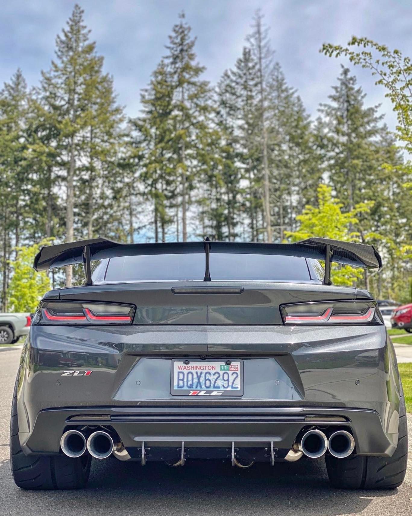 Chevrolet 6th Gen Camaro ZL1 1LE with 19" SM-10 Wheels in Anthracite