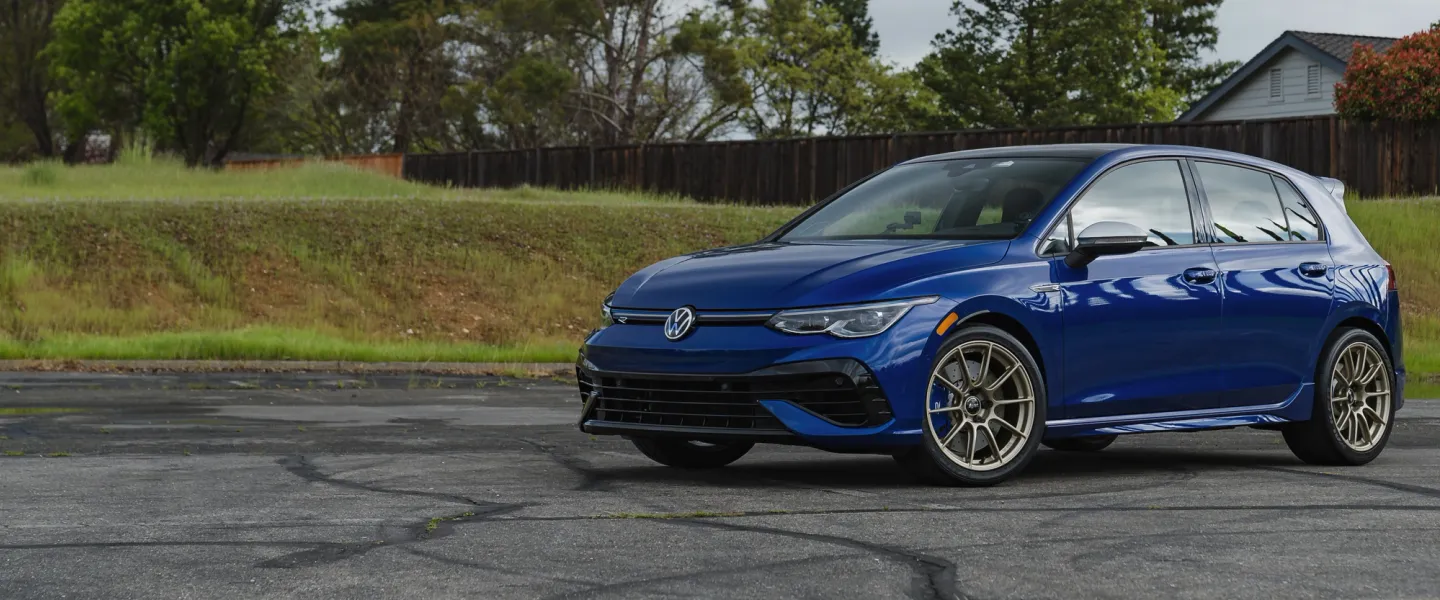 VW MK8 Golf R with 18" SM-10RS Wheels in Motorsport Gold