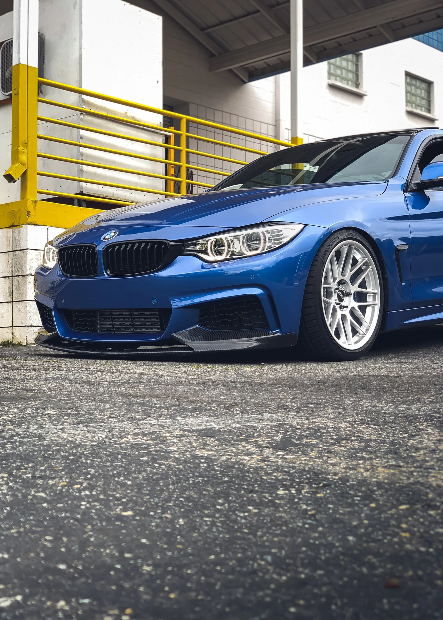 BMW F32 Coupe 4 Series with 19" ARC-8 Wheels in Hyper Silver