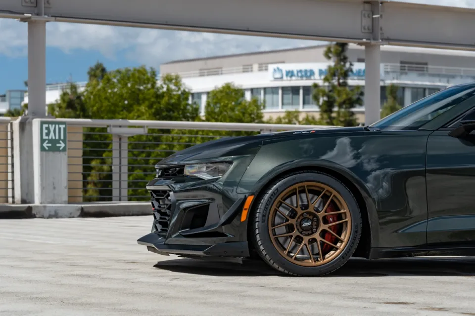 Chevrolet 6th Gen Camaro ZL1 1LE with 19" ARC-8 Wheels in Satin Bronze