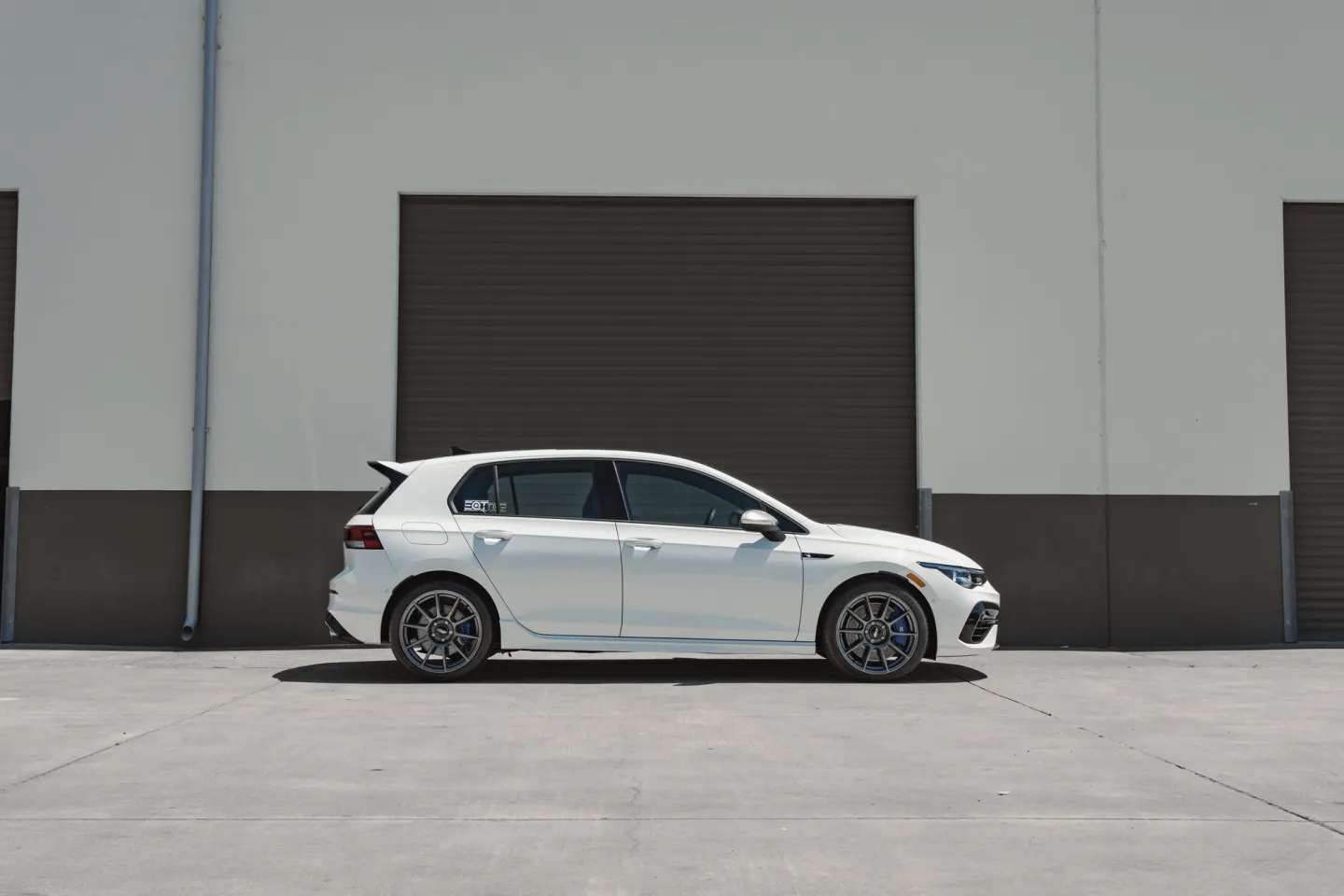 VW MK8 Golf R with 18" SM-10 Wheels in Anthracite