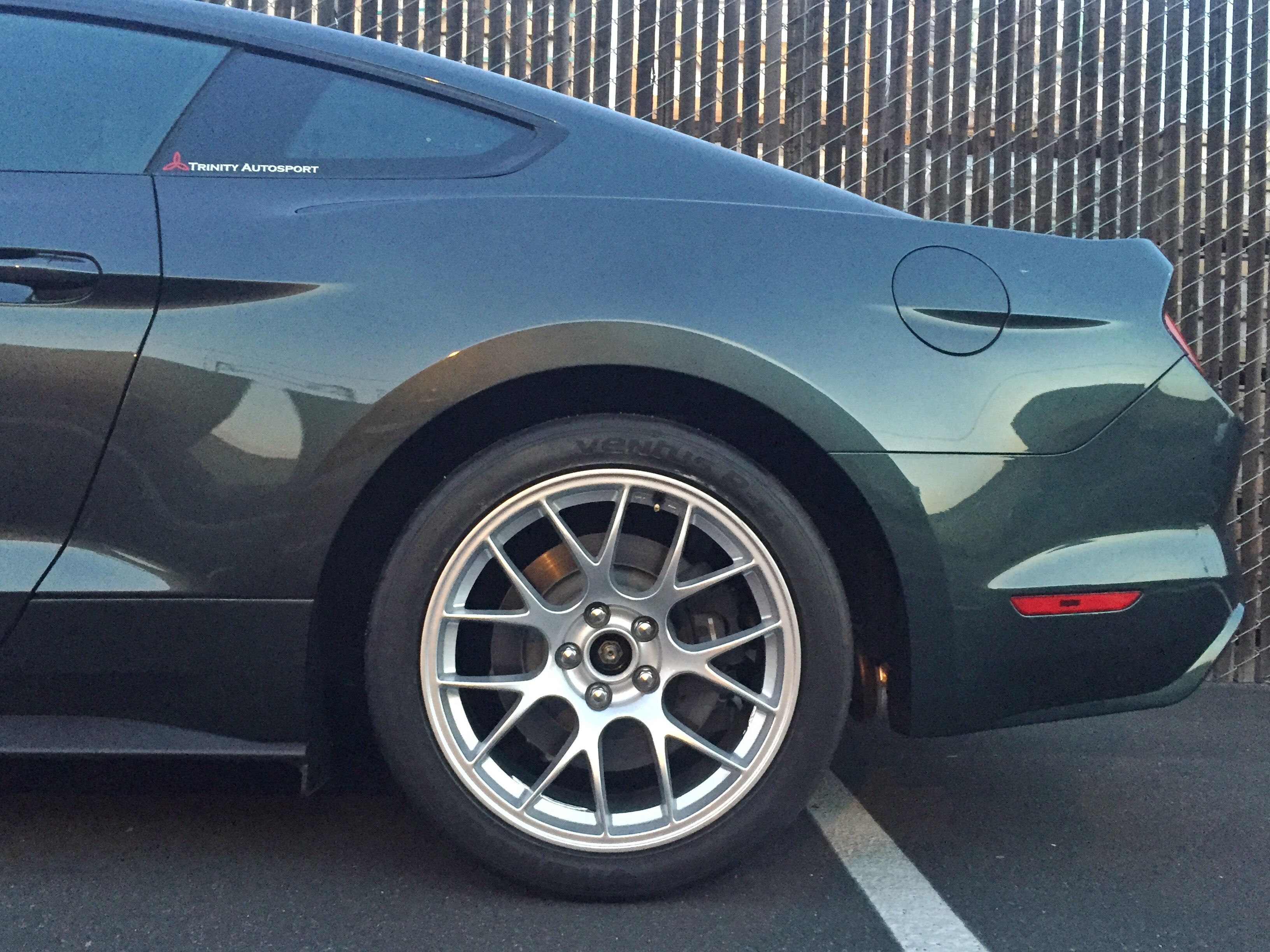 Ford S550 Mustang GT with 18" EC-7 Wheels in Race Silver
