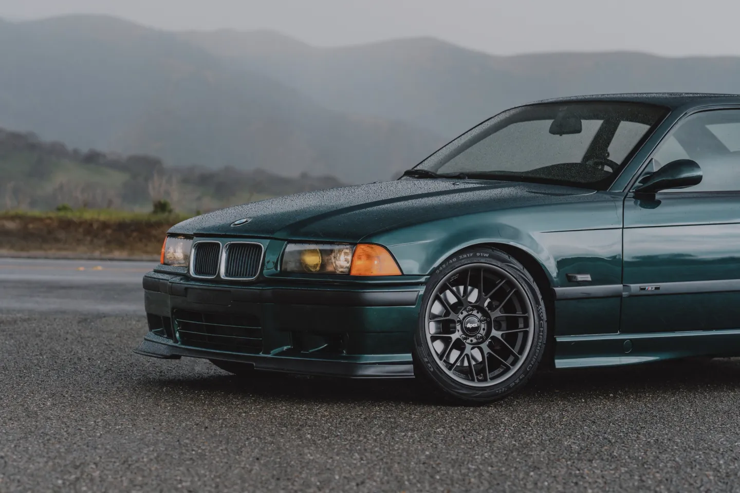 BMW E36 M3 with 17" ARC-8RT Wheels in Anthracite