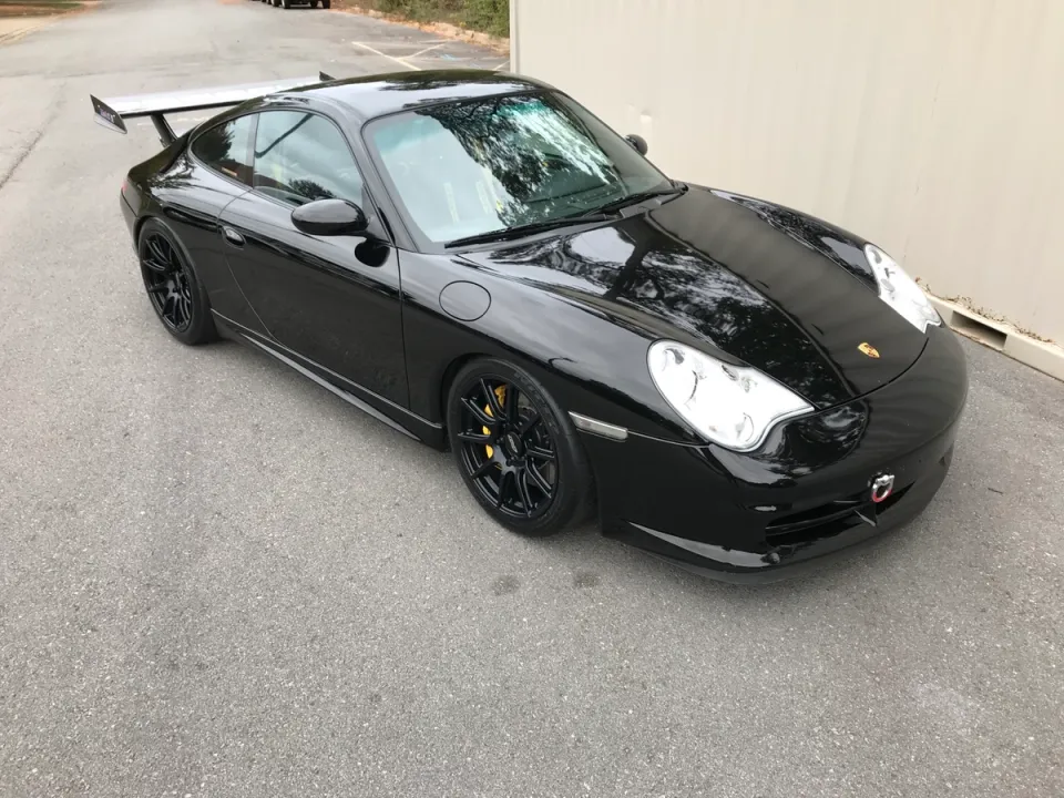 Porsche 911 996 GT3 with 18" SM-10 Wheels in Satin Black