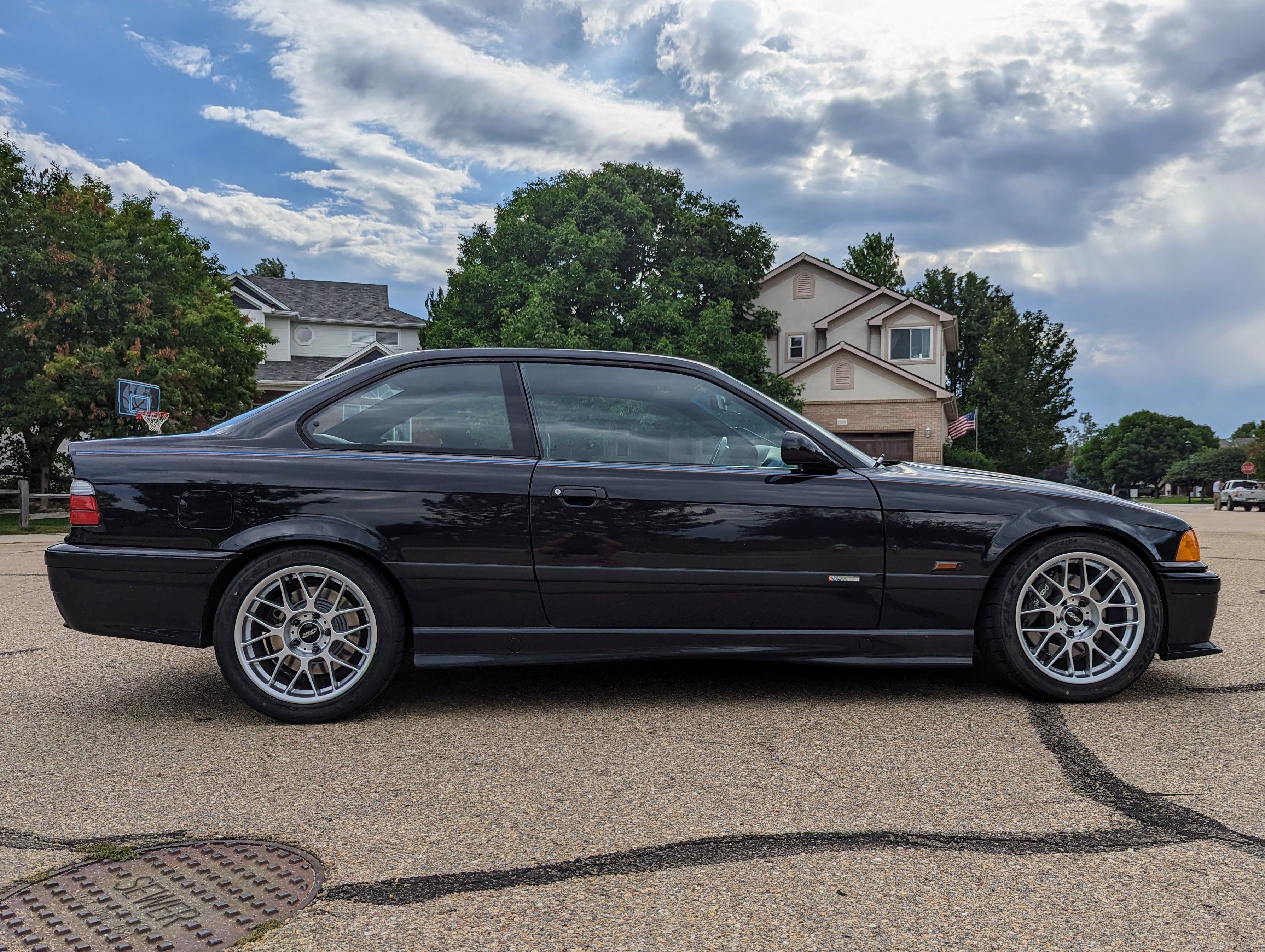 BMW E36 M3 with 17" ARC-8 Wheels in Hyper Silver