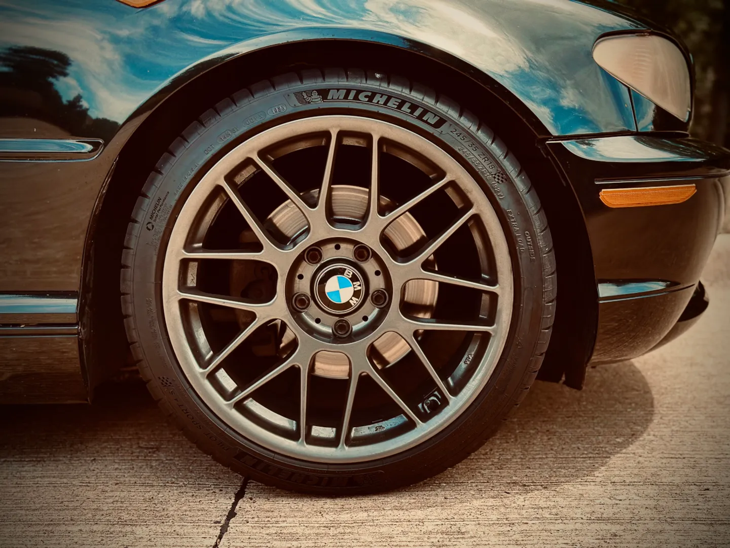 BMW E46 3 Series with 18" ARC-8 Wheels in Anthracite