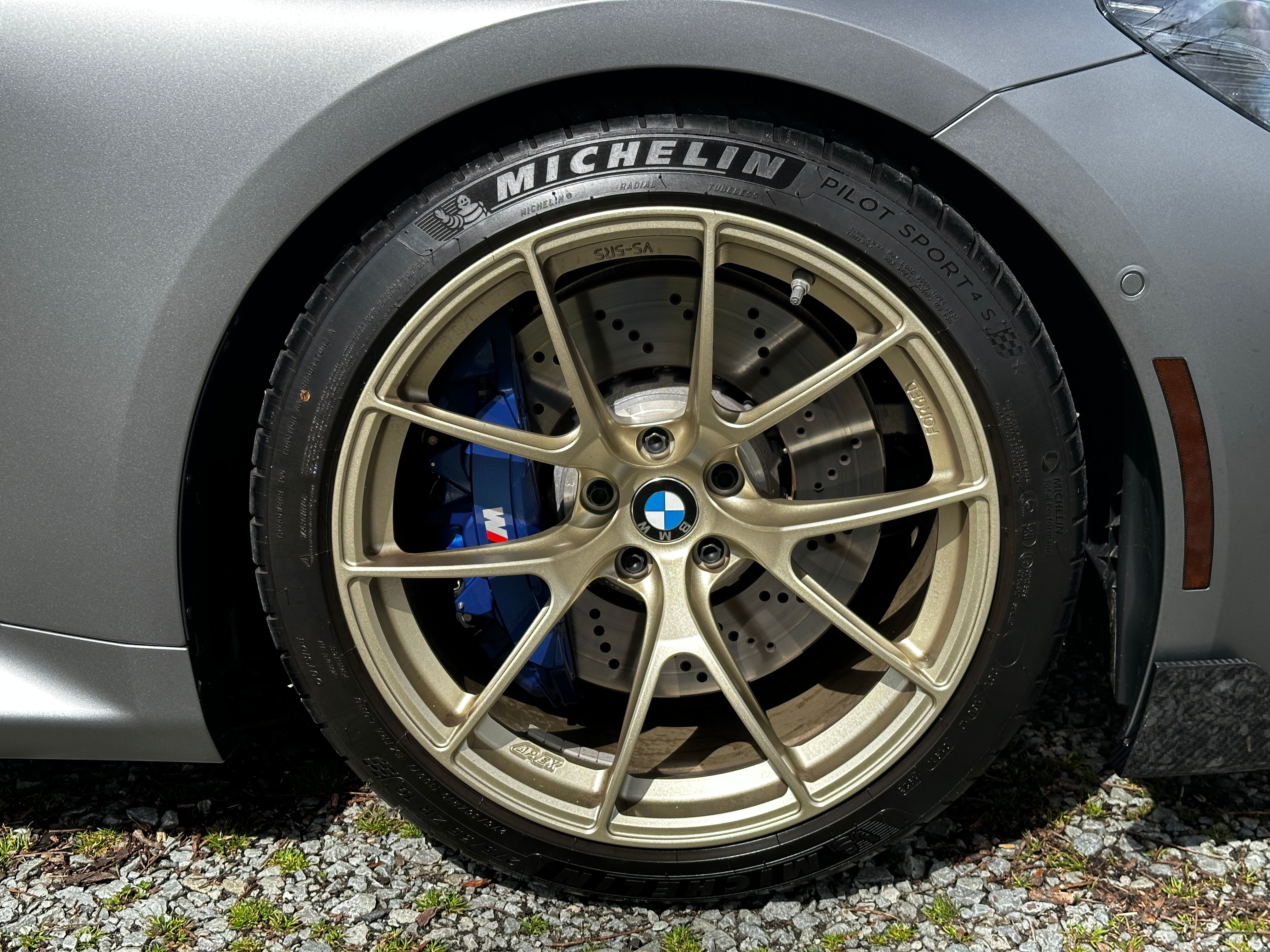BMW G87 M2 with 19"/20" VS-5RS Wheels in Motorsport Gold