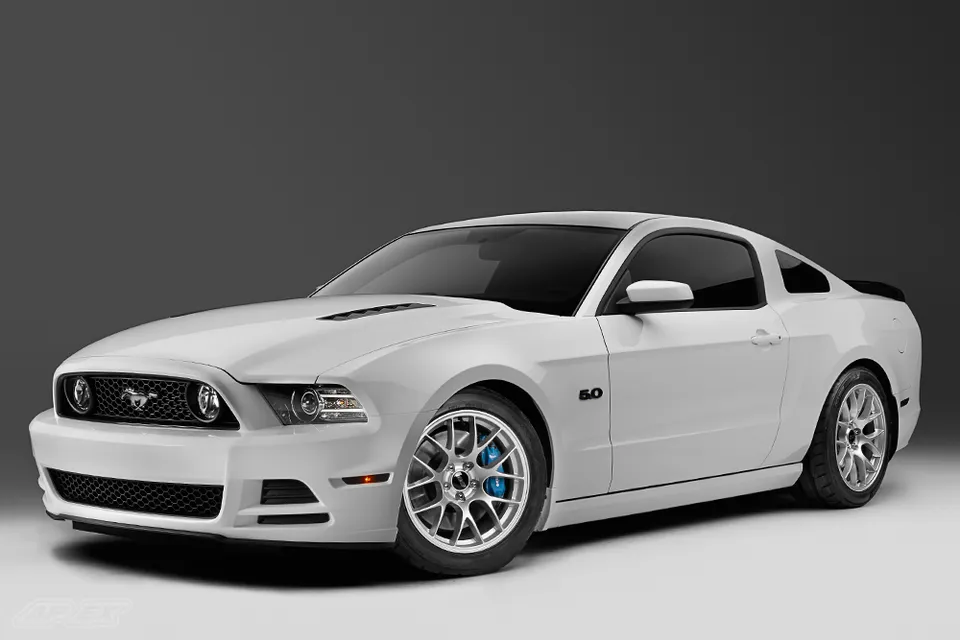 Ford S197 Mustang GT with 18" EC-7 Wheels in Race Silver