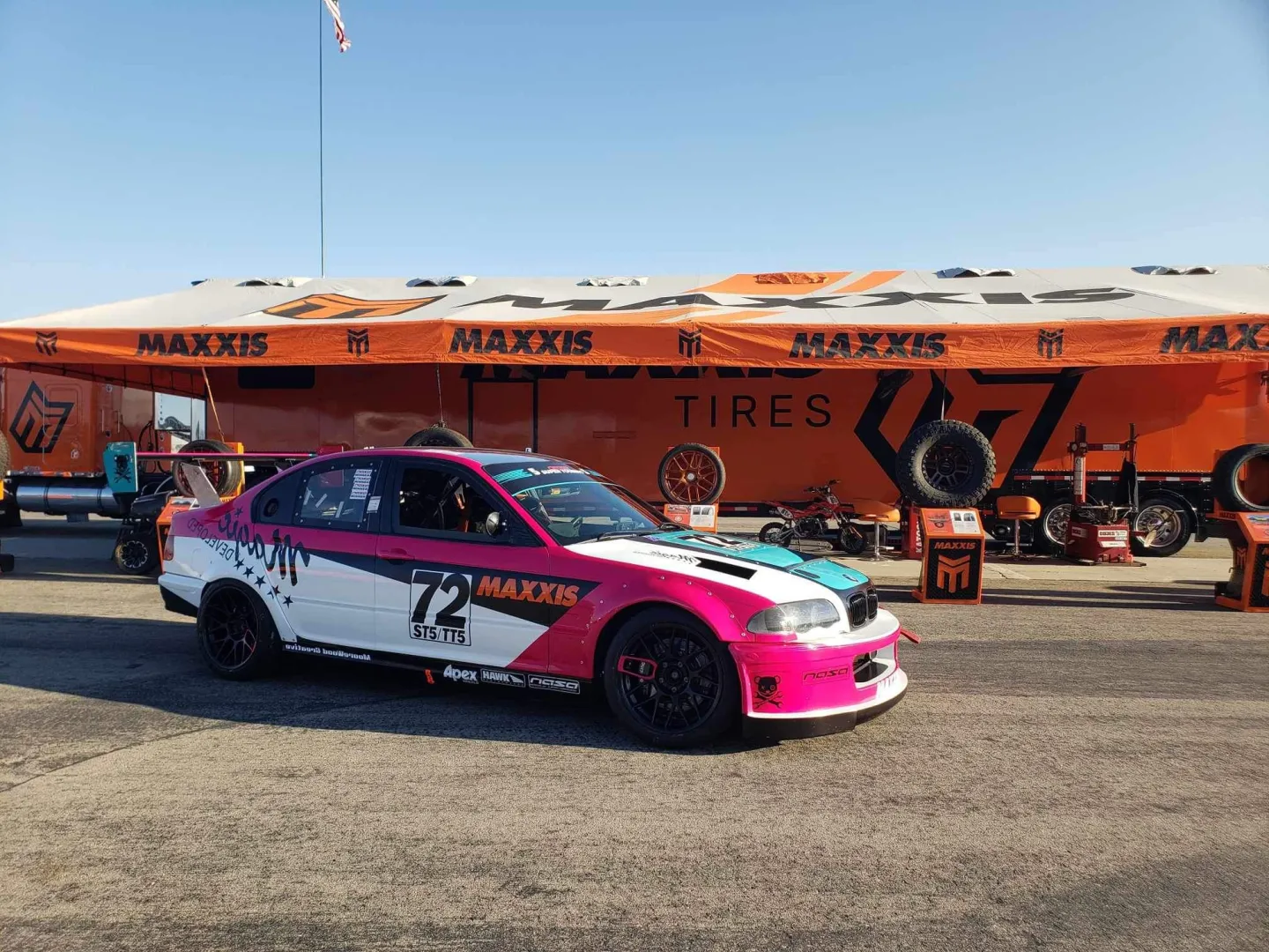 BMW E36 3 Series with 17" ARC-8 Wheels in Satin Black