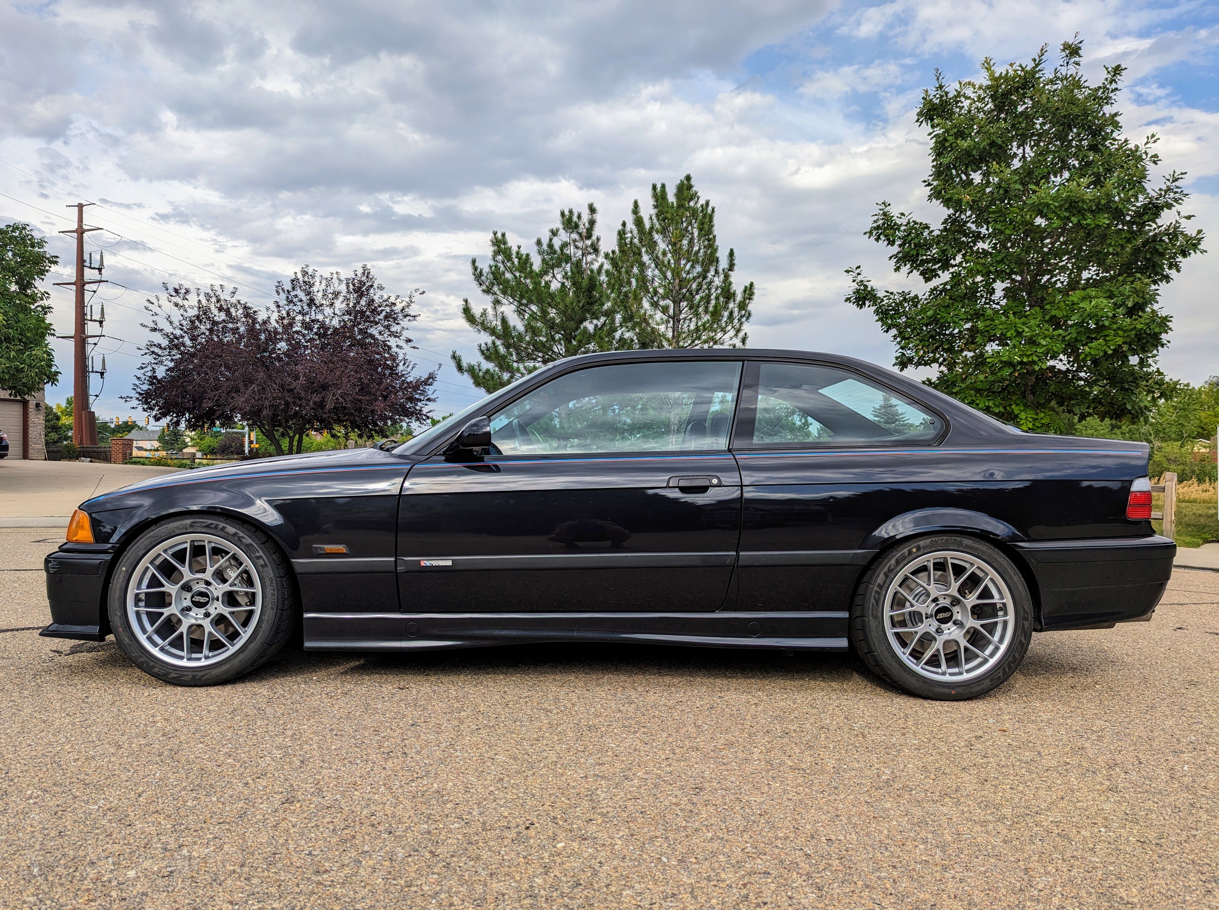 BMW E36 M3 with 17" ARC-8 Wheels in Hyper Silver