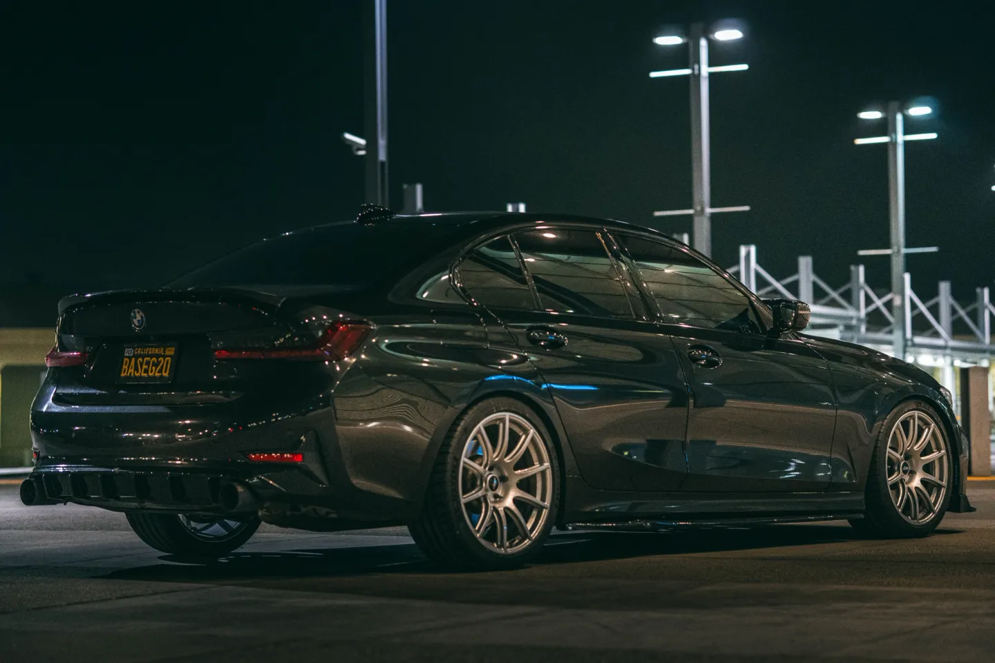 BMW G20 Sedan 3 Series with 19" SM-10 Wheels in Race Silver