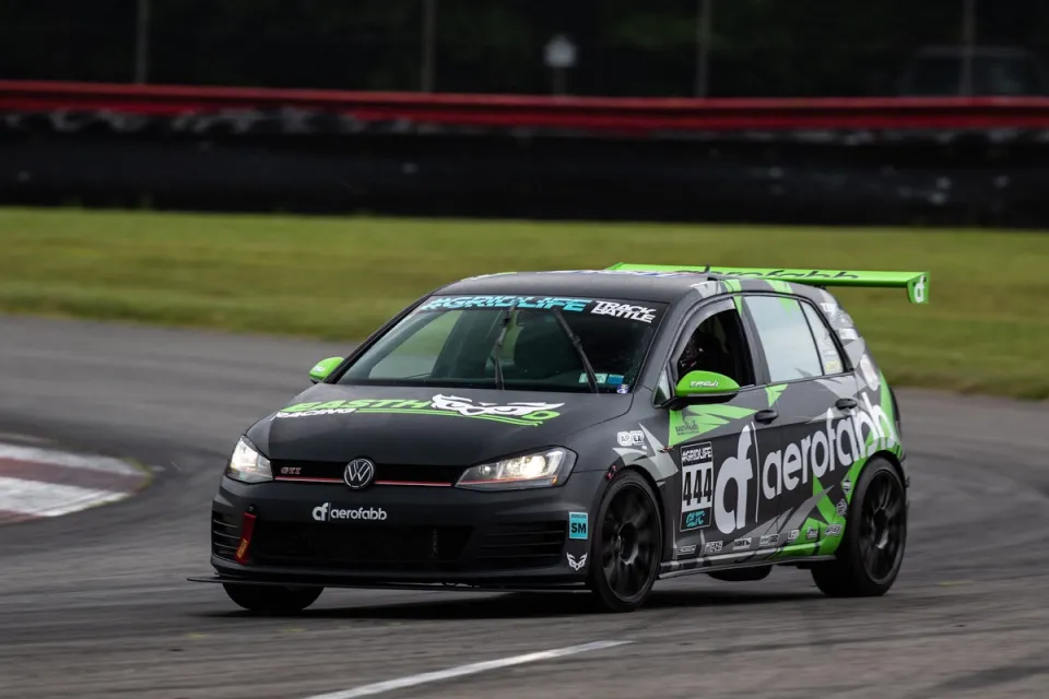 Everything You Need To Know About Reverse Staggered Wheel & Tire Fitments