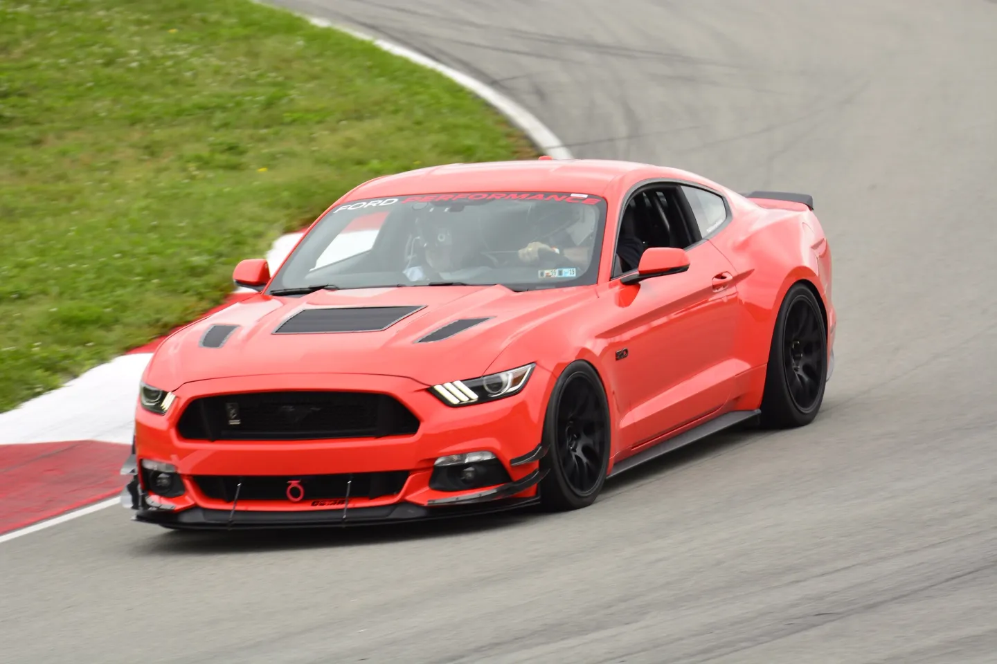 Ford S550 Mustang GT with 19" EC-7 Wheels in Satin Black