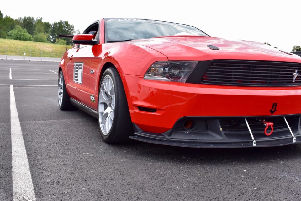 Ford S197 Mustang GT with 18" EC-7 Wheels in Race Silver