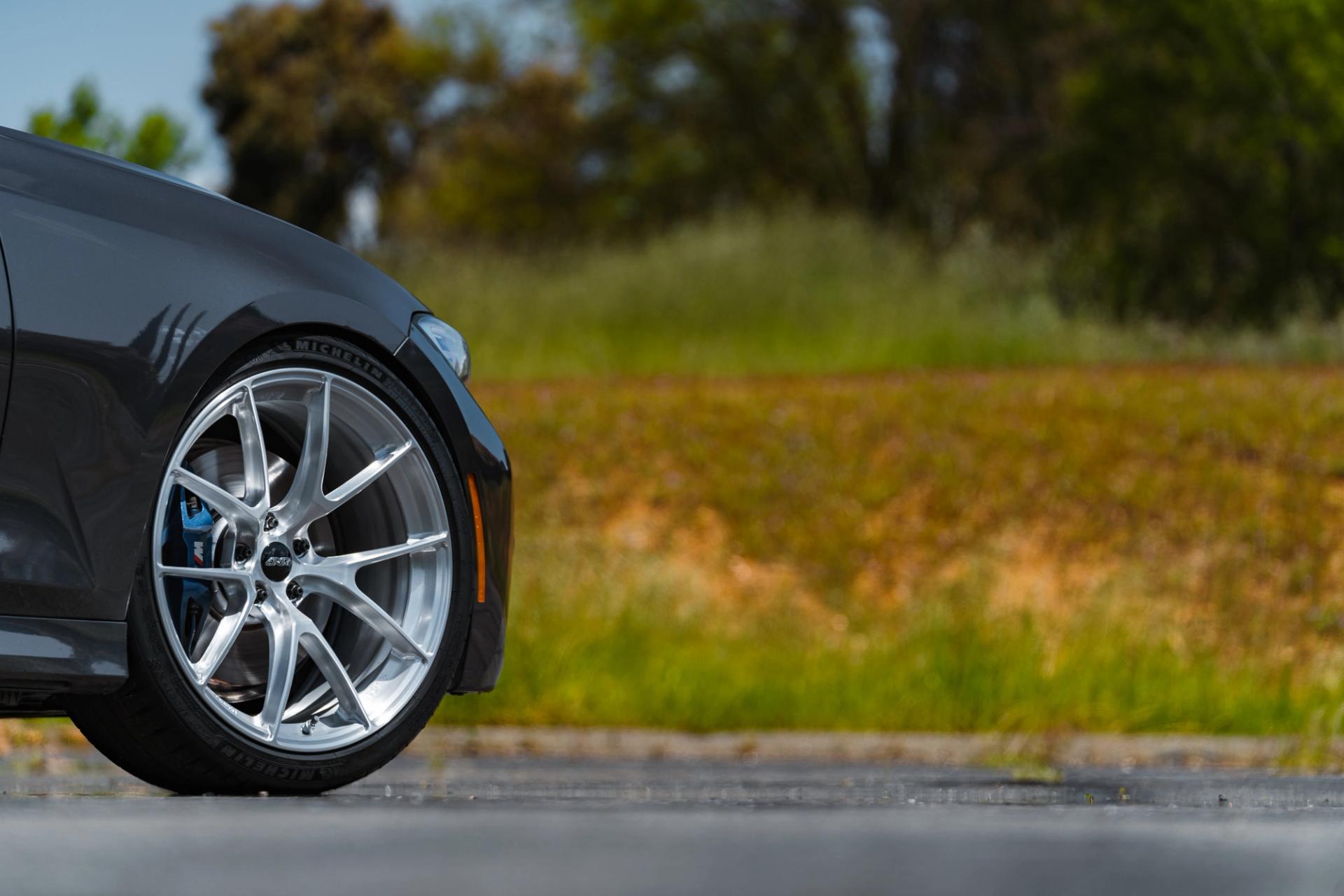 BMW G20 Sedan 3 Series with 20" VS-5RS Wheels in Brushed Clear
