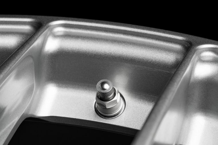 Apex Low Profile Metal Valve Stems