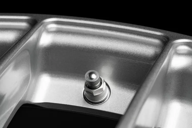 Apex Low Profile Metal Valve Stems