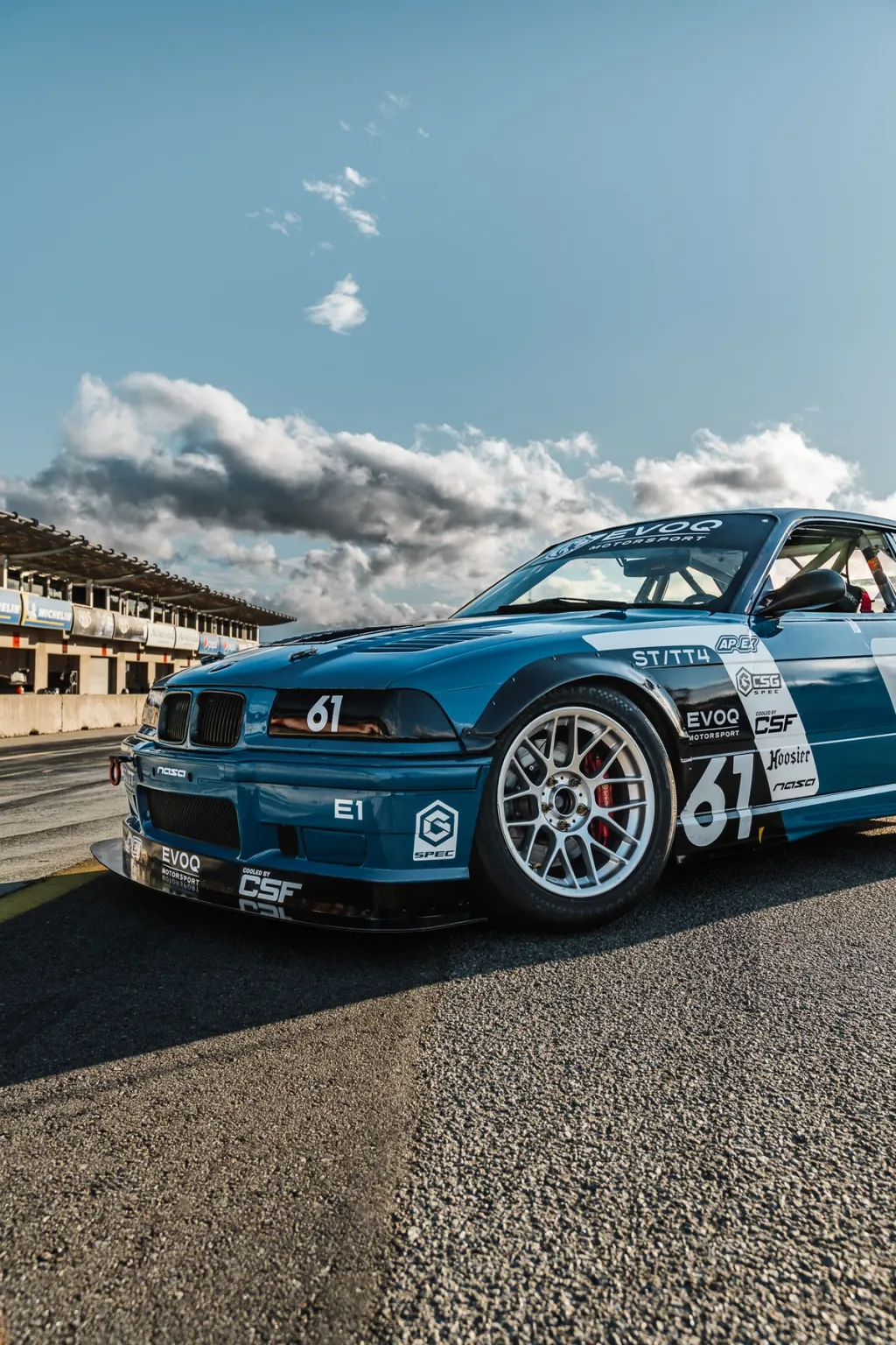 BMW E36 3 Series with 17" ARC-8 Wheels in Hyper Silver