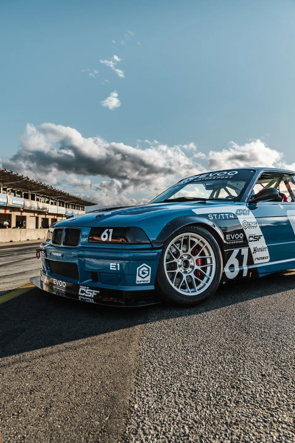 BMW E36 3 Series with 17" ARC-8 Wheels in Hyper Silver