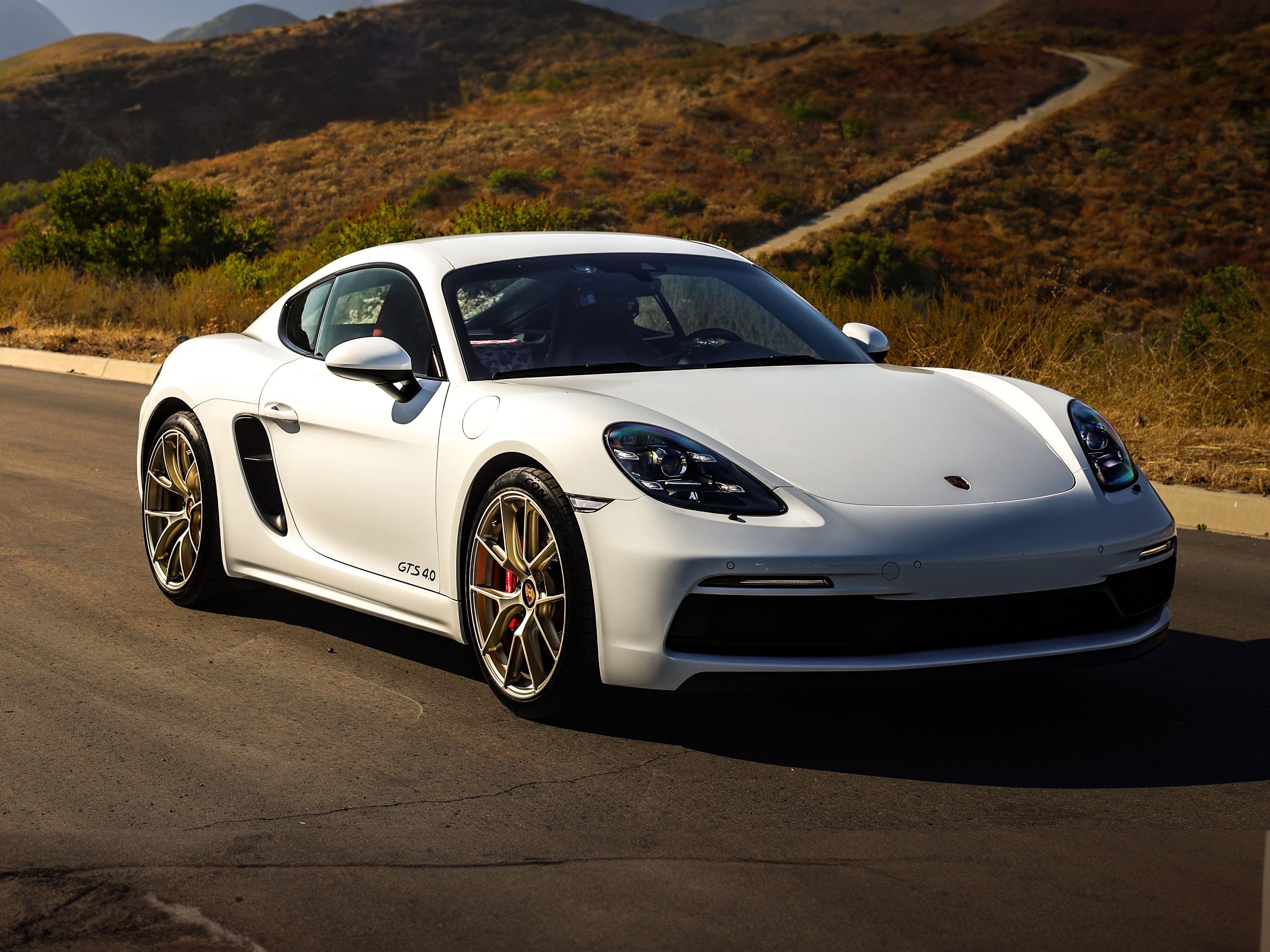Porsche 718 Cayman GTS 4.0L with 20" VS-5RS Wheels in Motorsport Gold