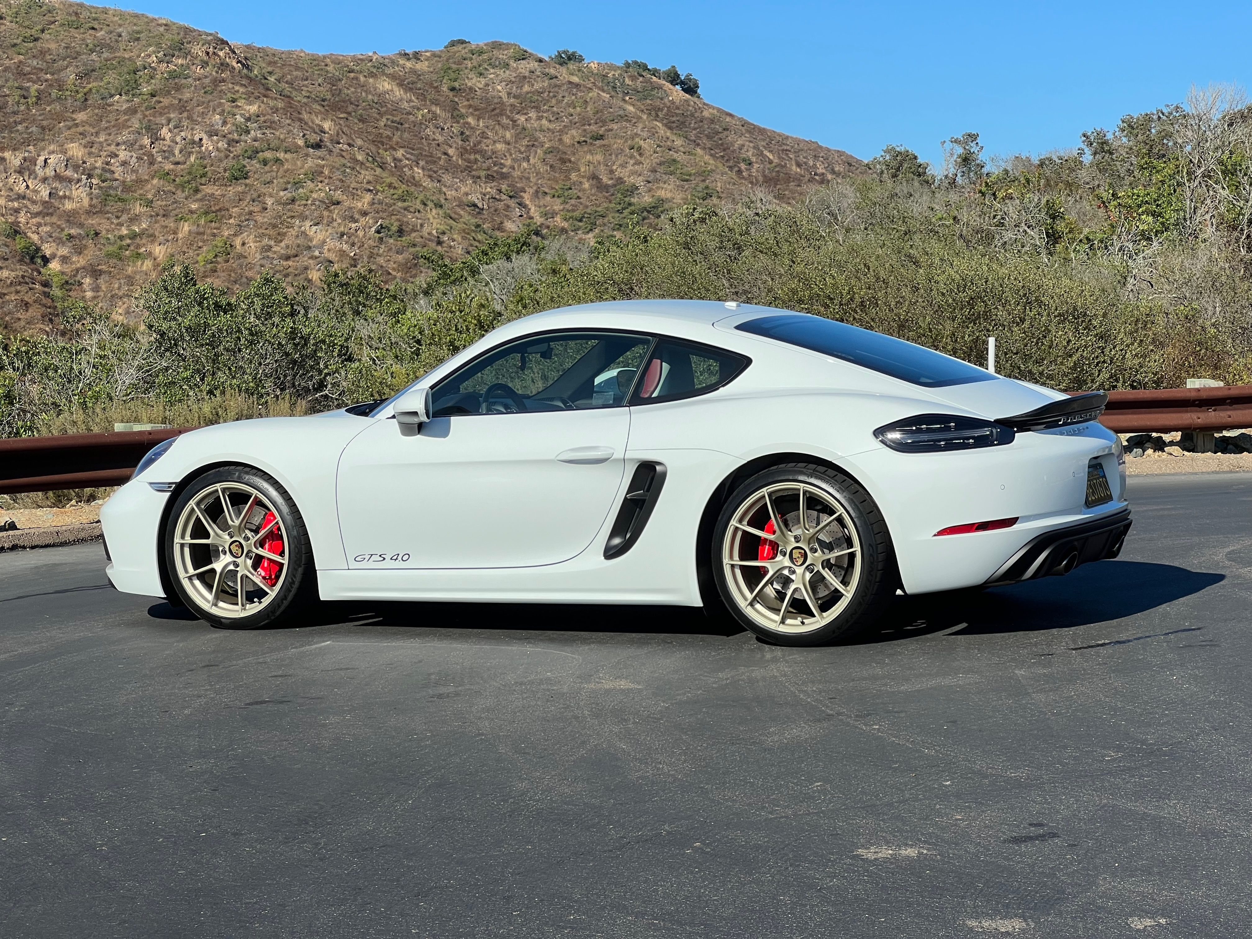 Porsche 718 Cayman GTS 4.0L with 20" VS-5RS Wheels in Motorsport Gold