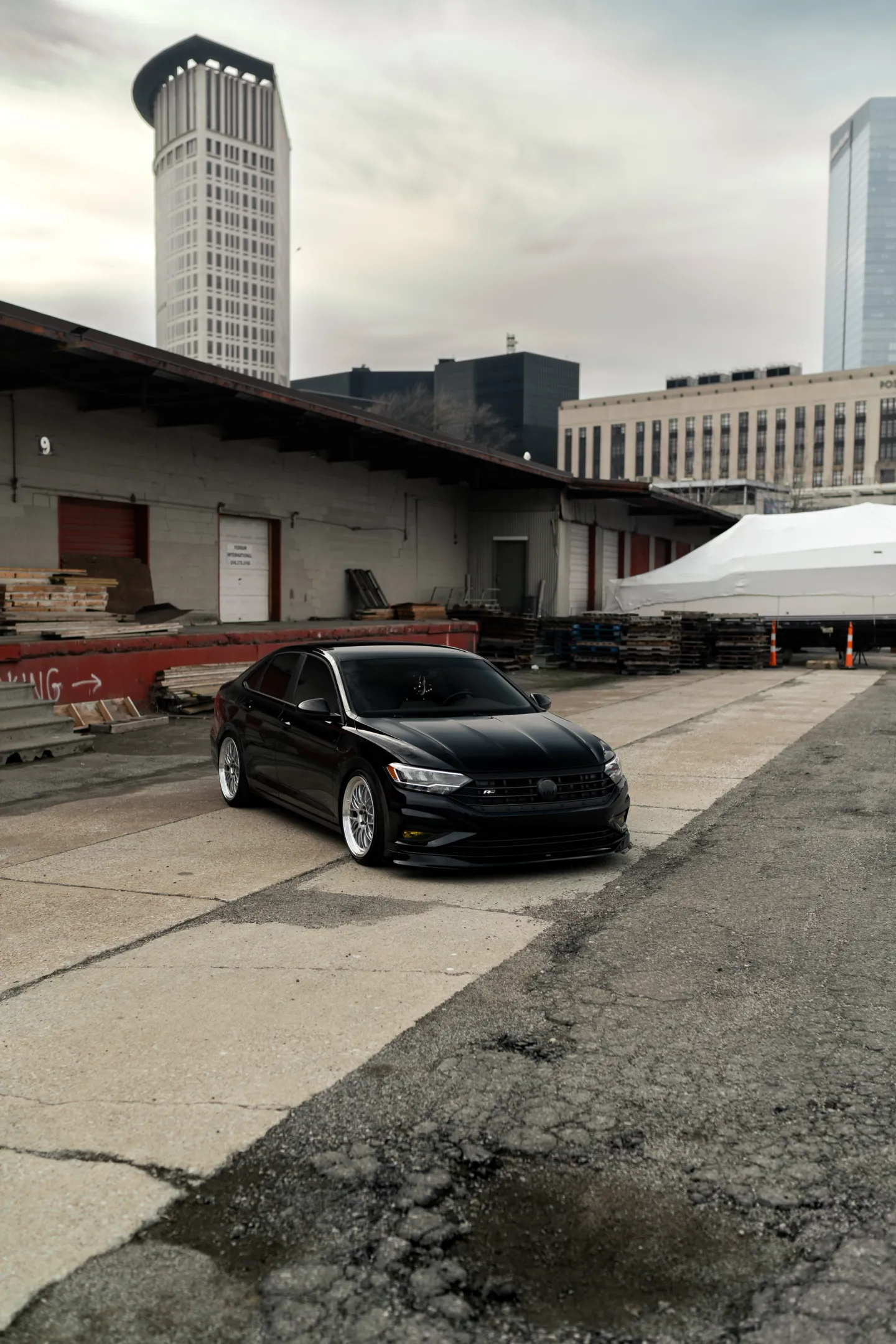 VW MK7 Jetta with 19" ML-10RT Wheels in Machined Lip Race Silver