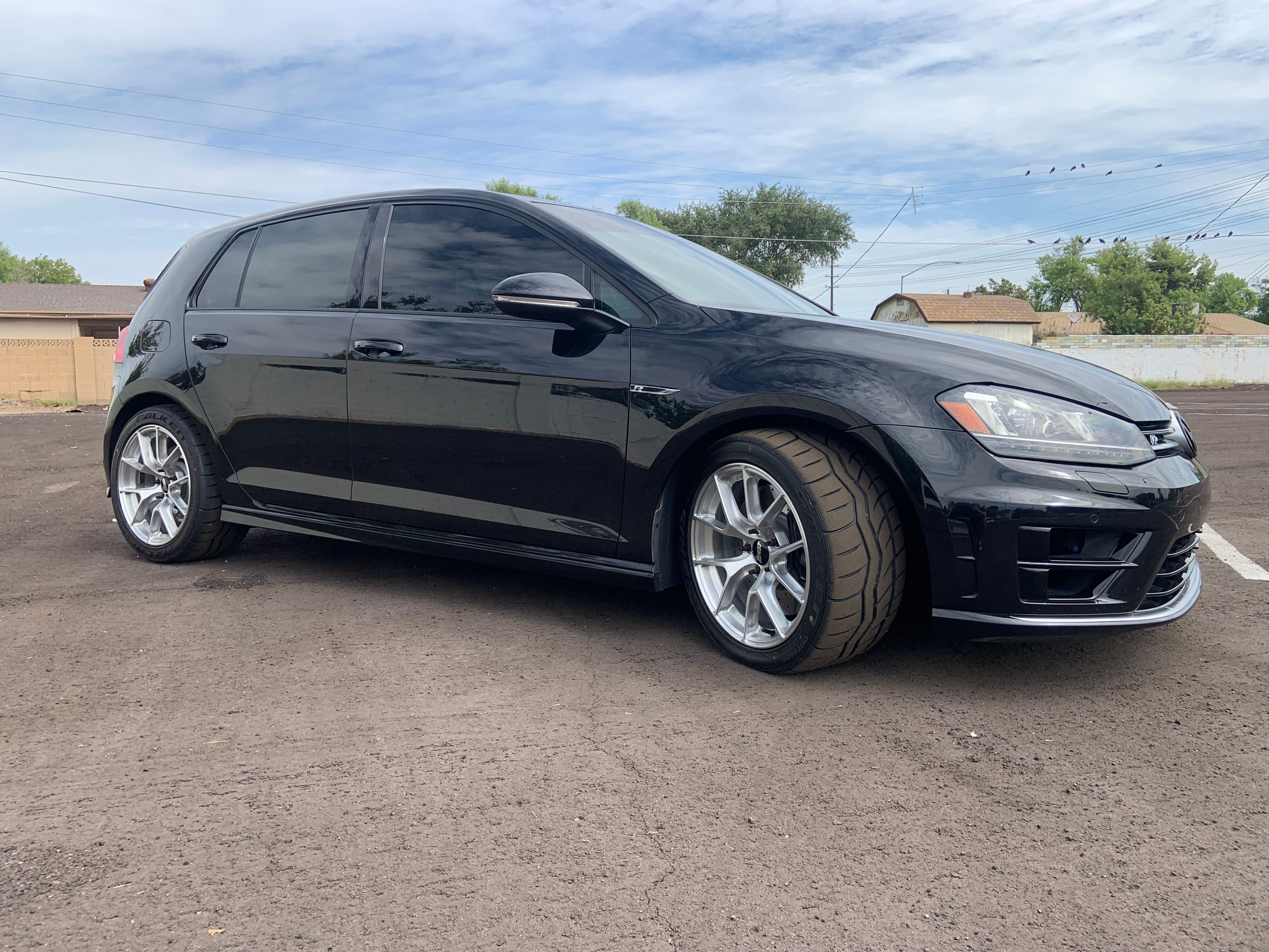 VW MK7 Golf R with 17" VS-5RS Wheels in Brushed Clear