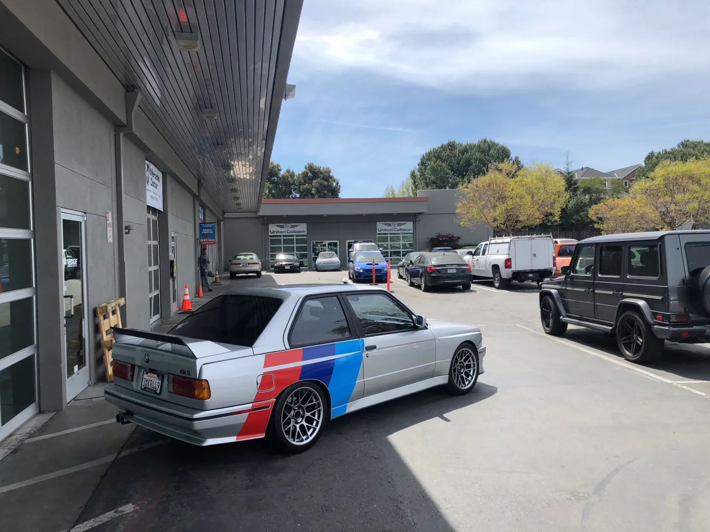 BMW E30 M3 with 17" ARC-8 Wheels in Hyper Black
