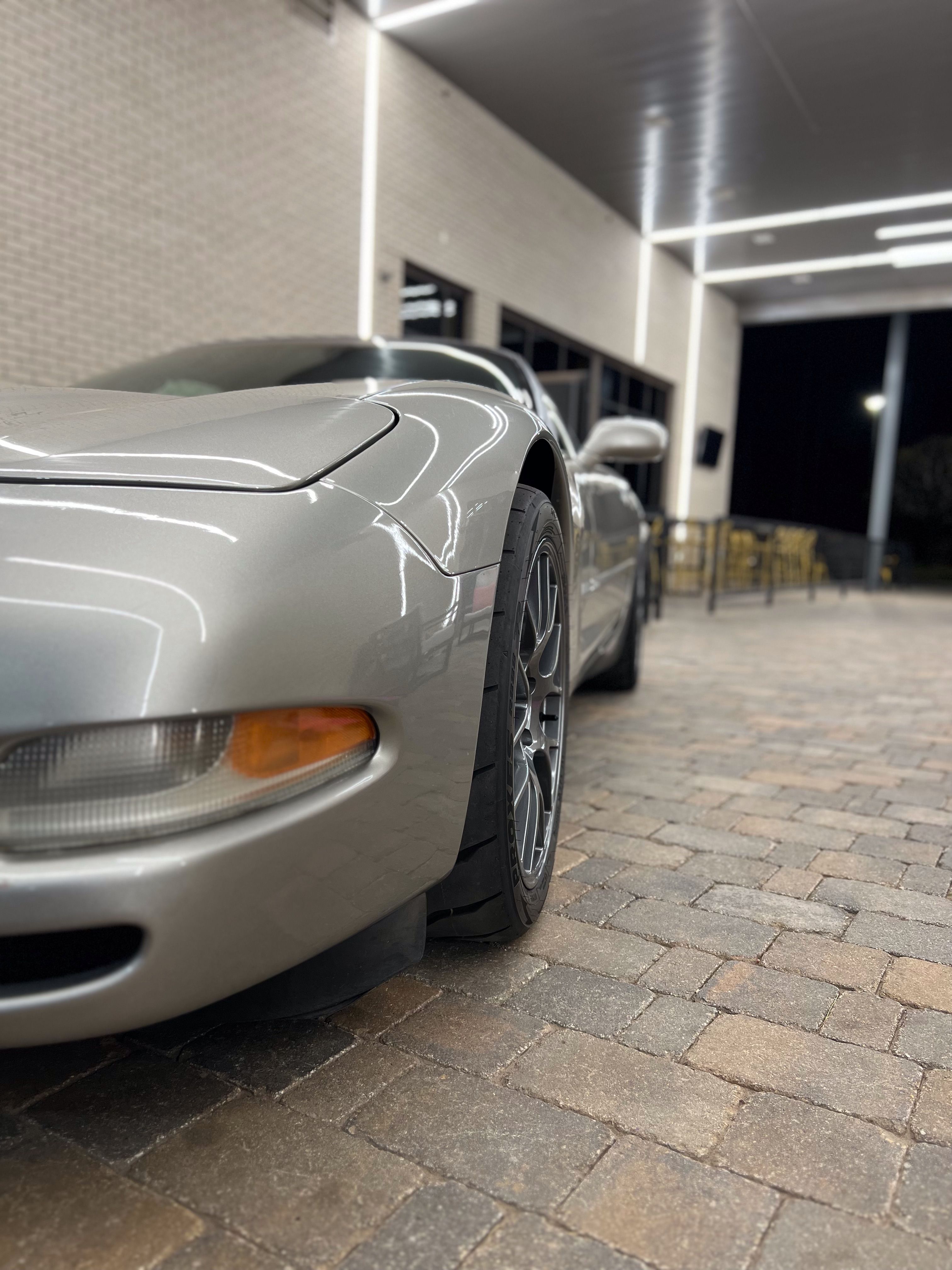 Chevrolet C5 Corvette Base/Z51 with 18" EC-7 Wheels in Anthracite