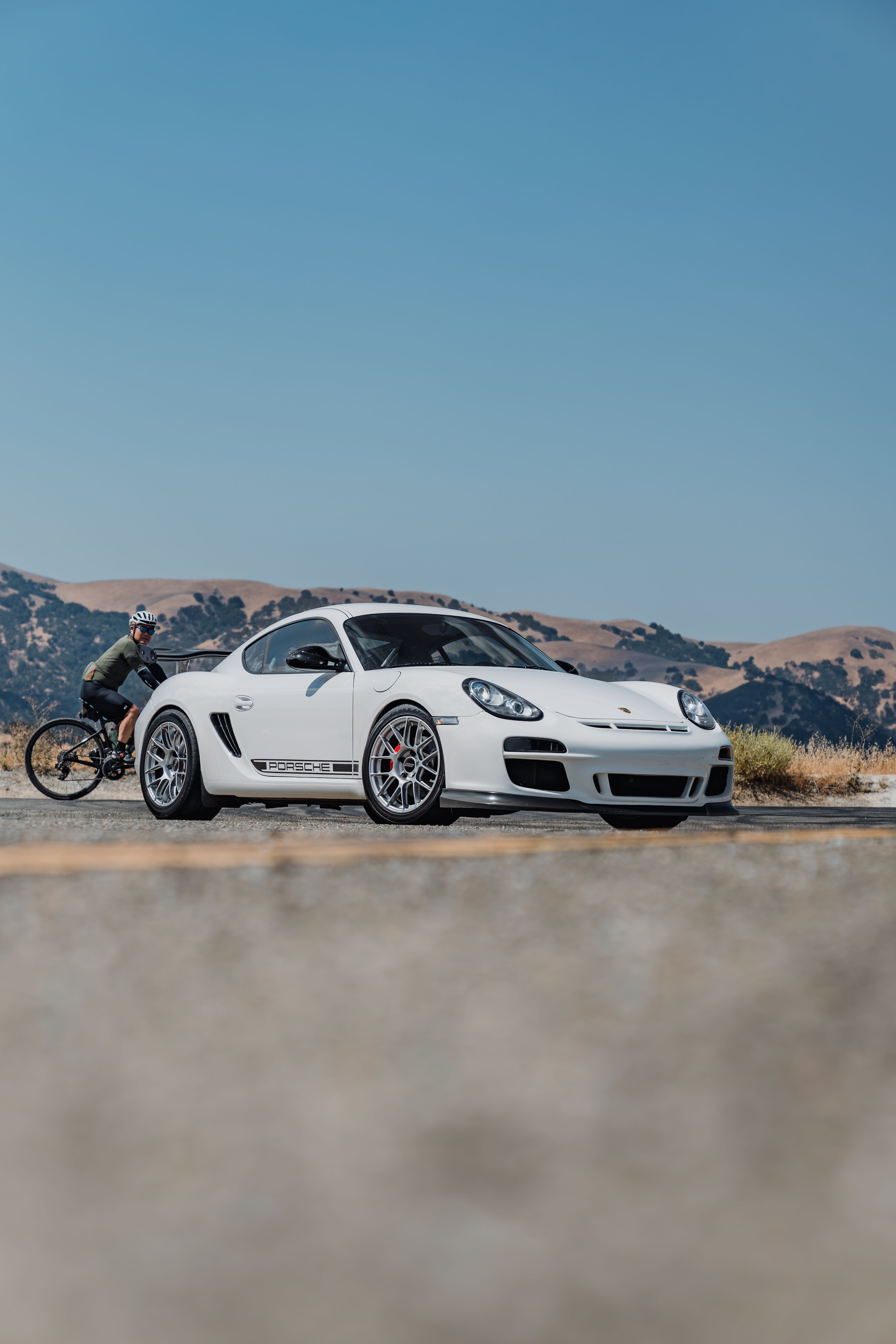 Porsche 987 Cayman R with 18" EC-7RS Wheels in Race Silver