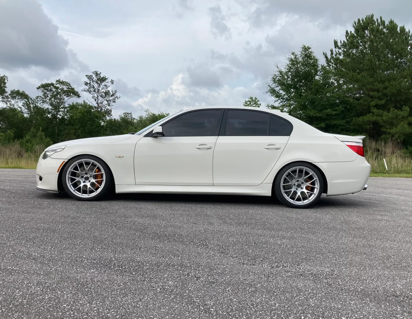 BMW E60 Sedan 5 Series with 19" EC-7 Wheels in Race Silver