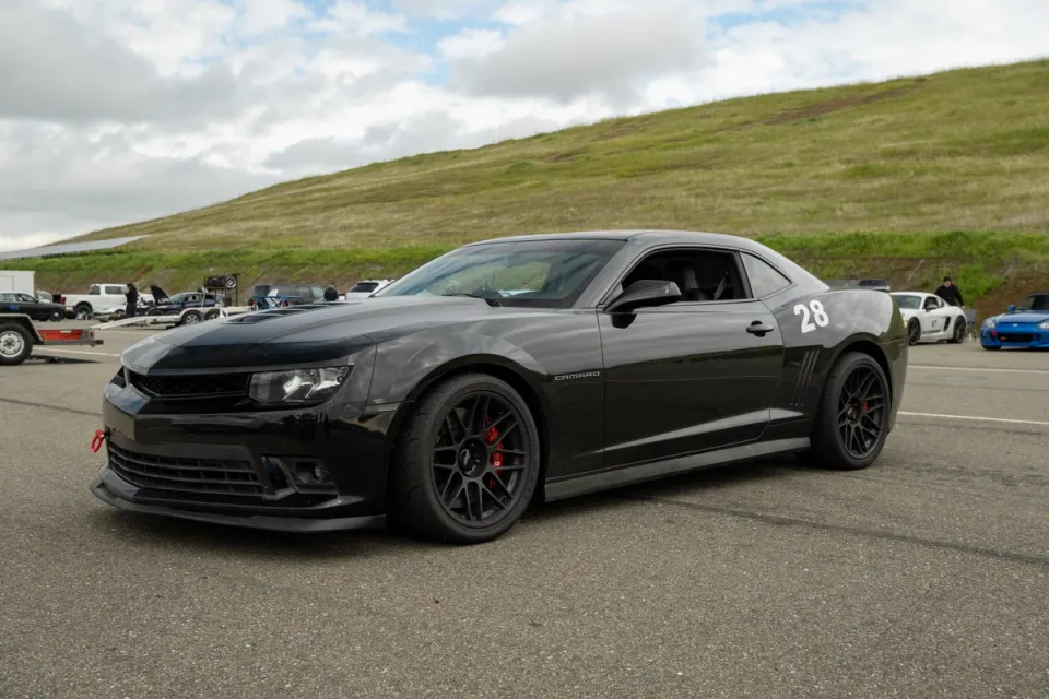 Chevrolet 5th Gen Camaro SS with 19" ARC-8 Wheels in Satin Black