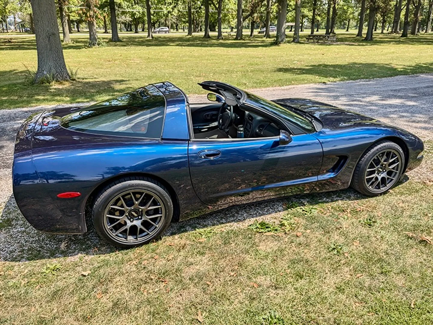 Chevrolet C5 Corvette Base/Z51 with 18" EC-7 Wheels in Anthracite