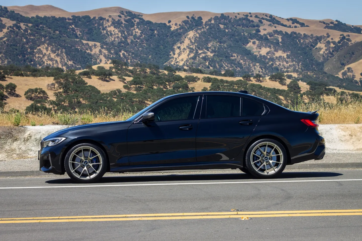 BMW G20 Sedan 3 Series with 19" VS-5RS Wheels in Motorsport Gold